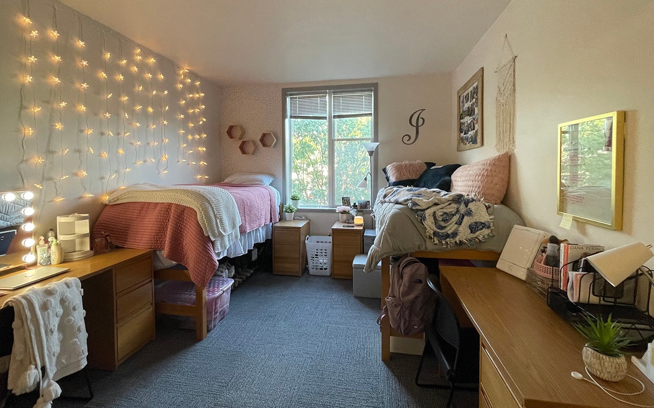 Room Decorating Contest - Campus Life | University of Cincinnati