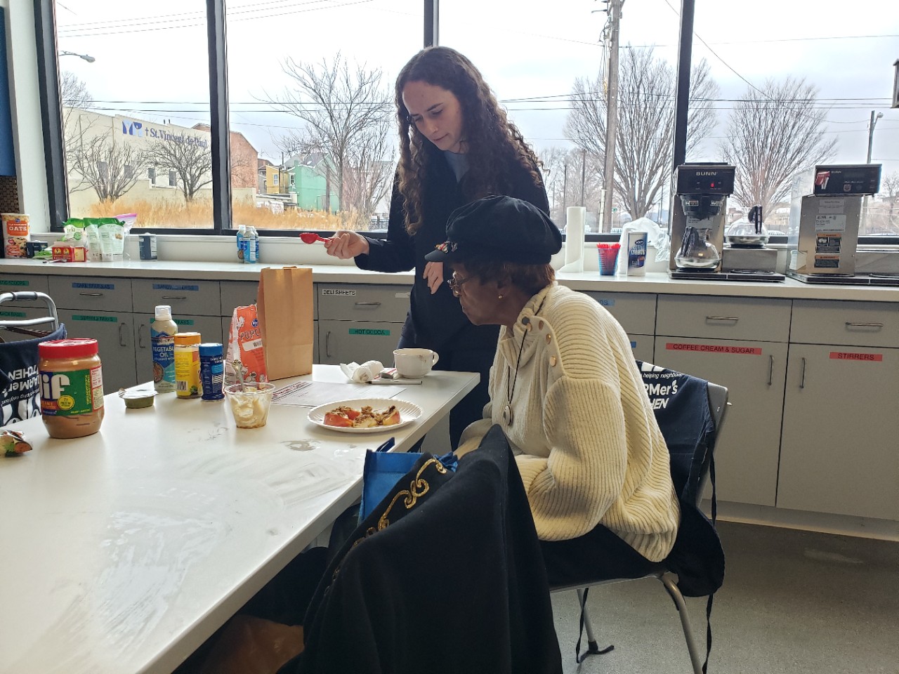 St. Vincent de Paul's kitchen offers UC students a service-learning co ...