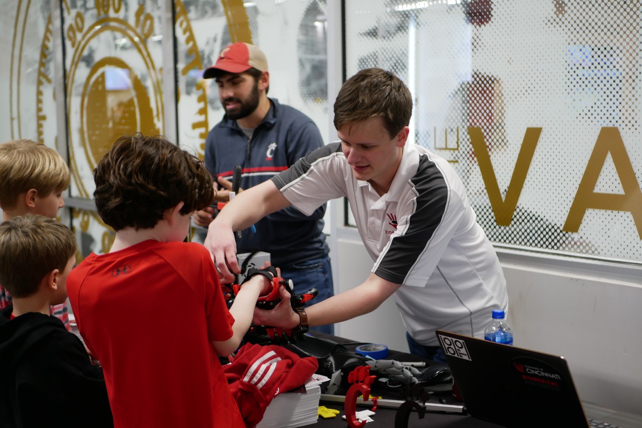 Students are changing veterans' lives with 3D printing | University of ...
