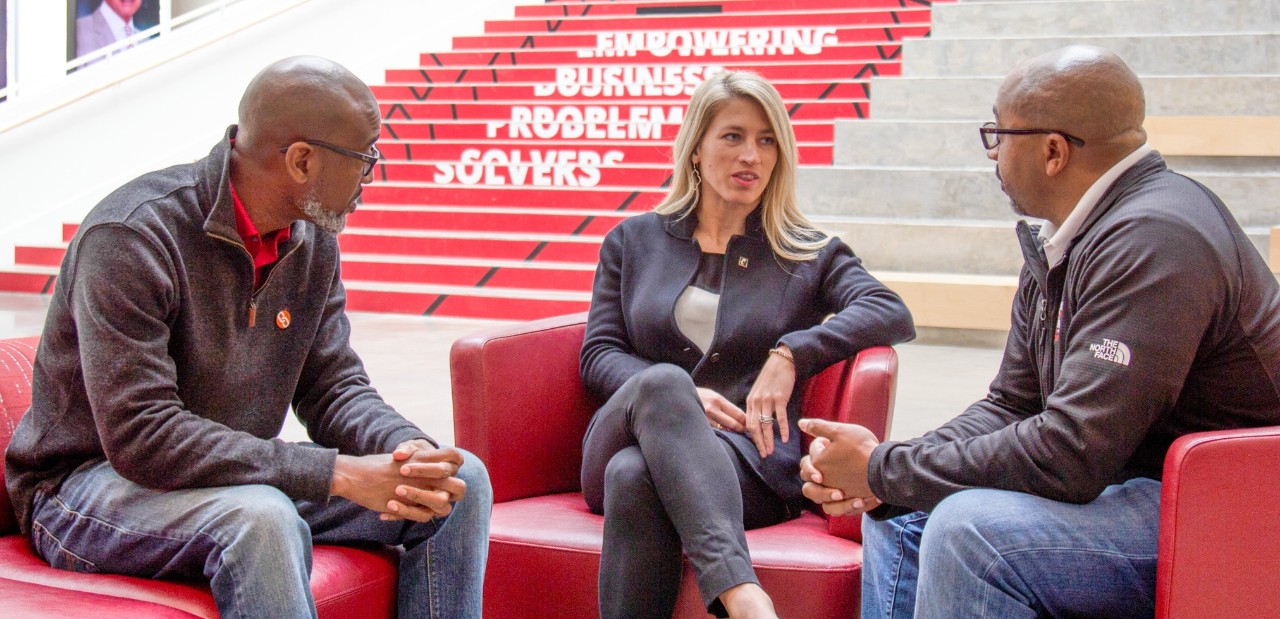 Alumni Week honors co-workers for dedication to Lindner, UC ...