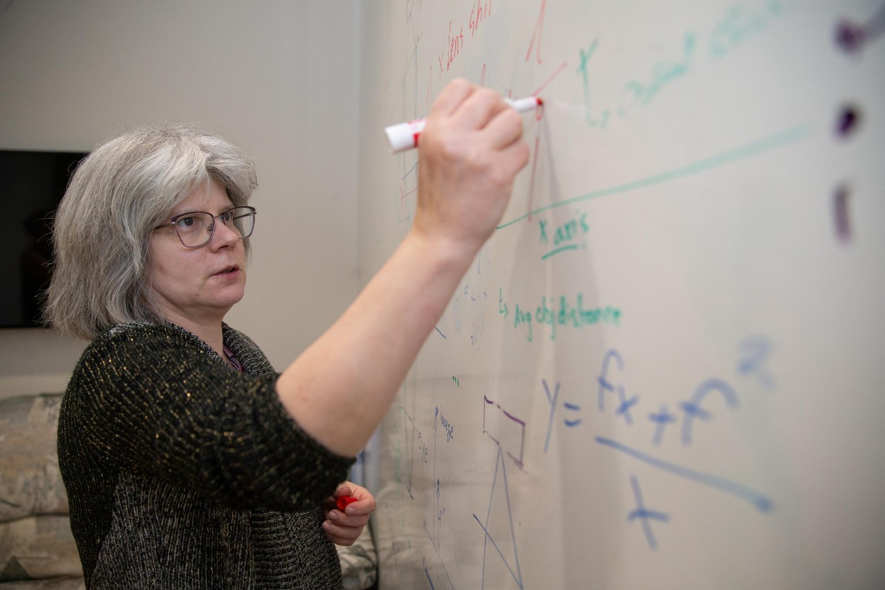 Starving spiders begin to lose their vision | University of Cincinnati