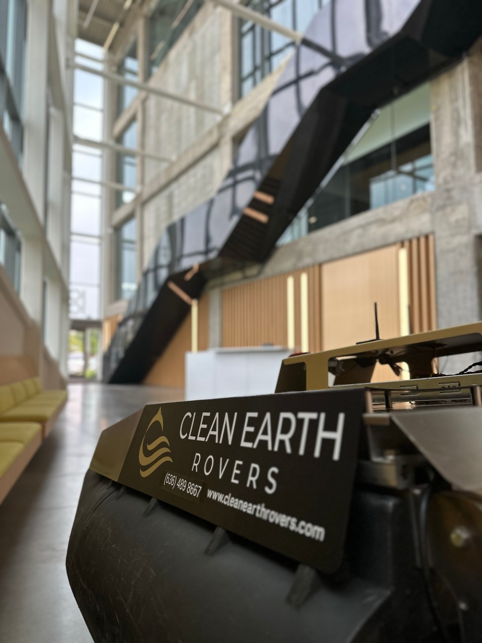 Husted meets Clean Earth Rovers startup team | University of Cincinnati