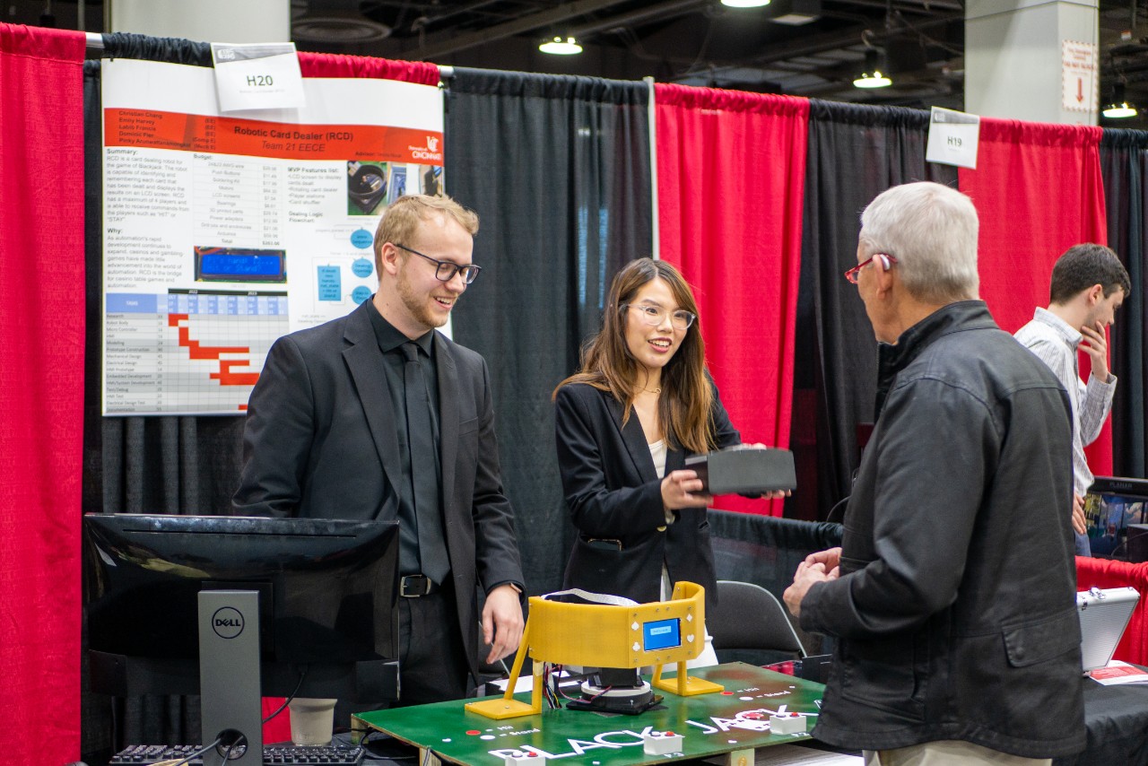 CEAS Expo showcases engineering capstone projects | University of ...
