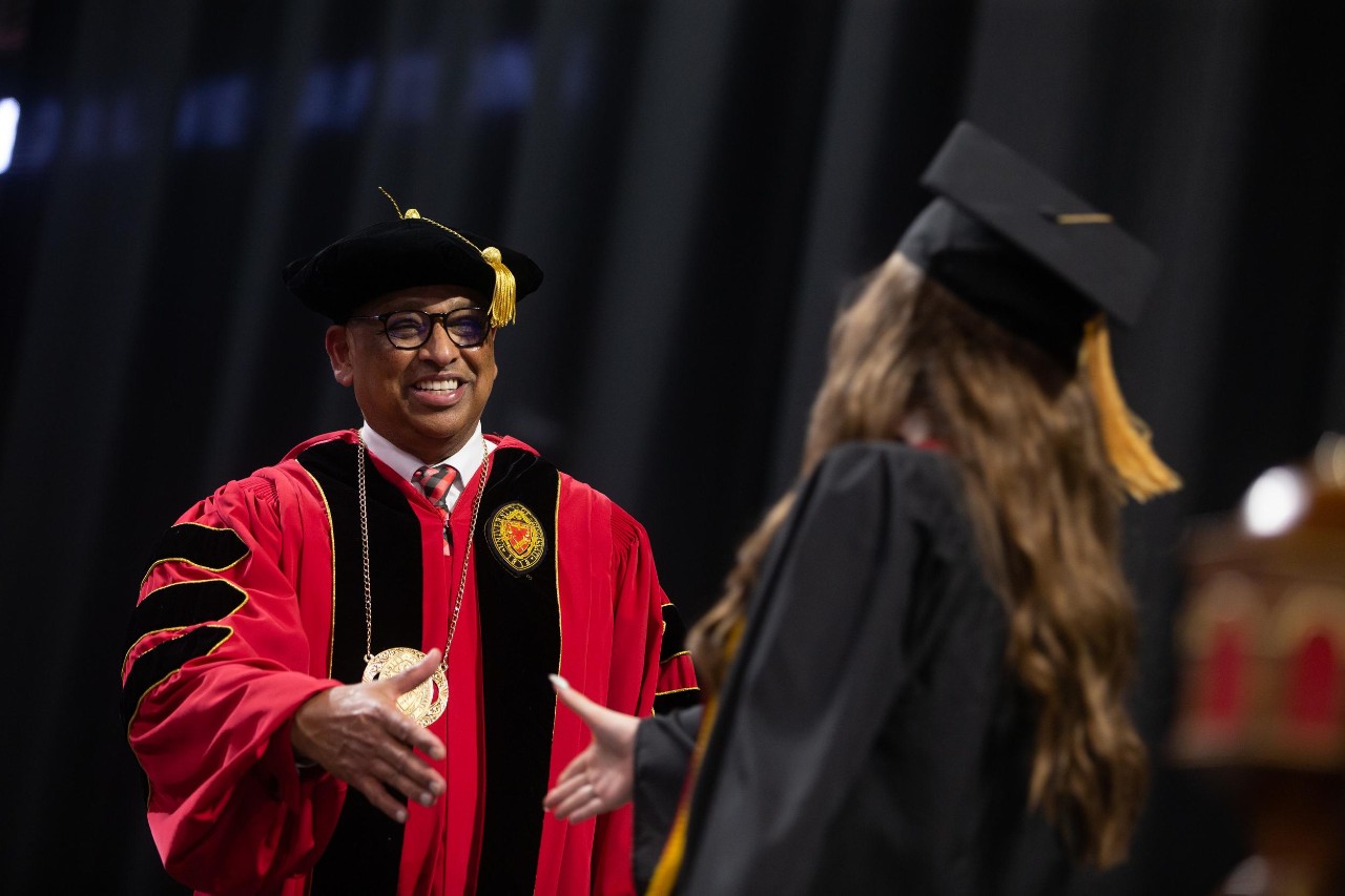 Ahmad 'Sauce' Gardner, Nick Van Exel among UC's summer 2023 graduates ...