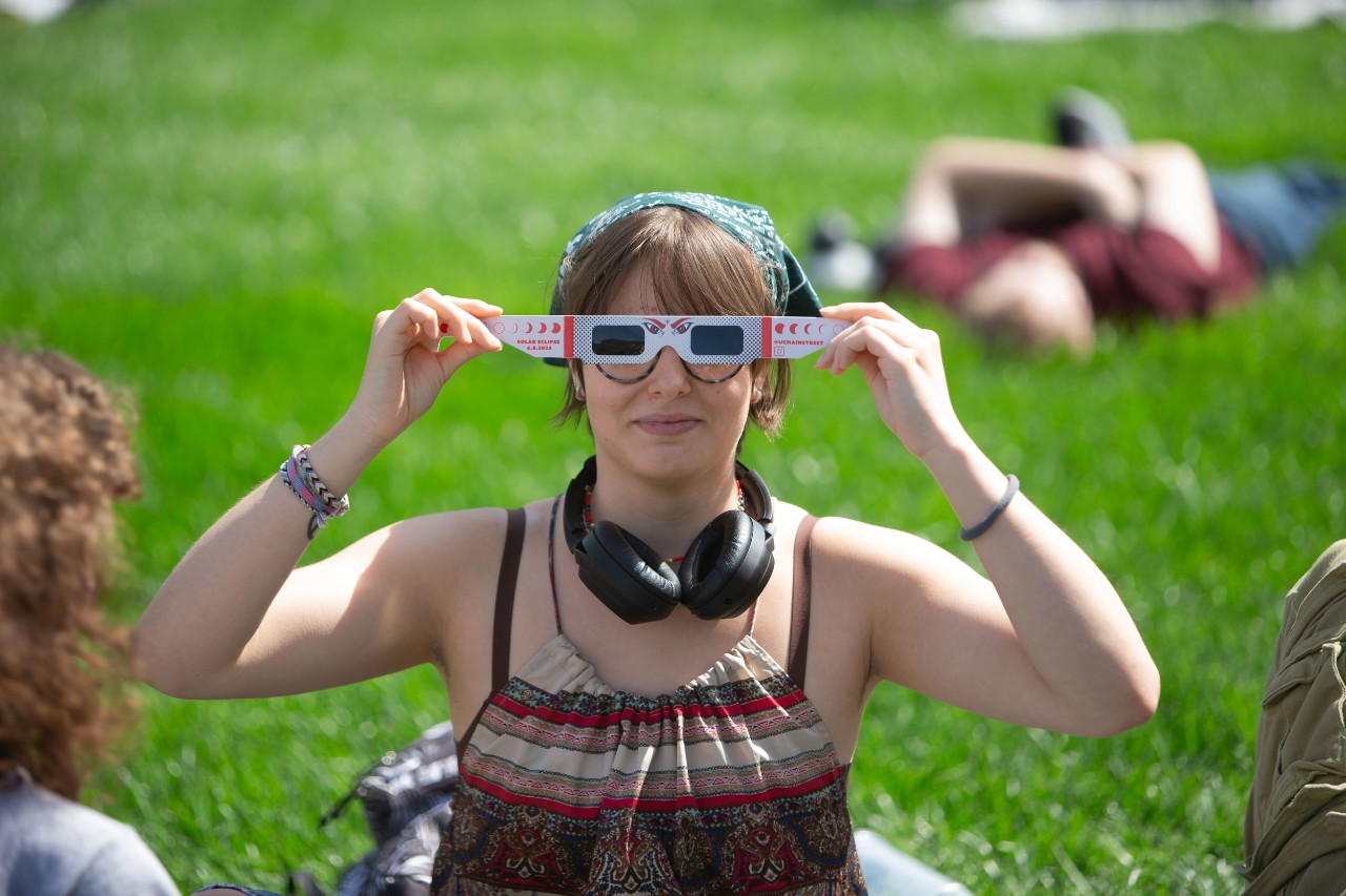 UC physics students and faculty witness eclipse in path of totality ...