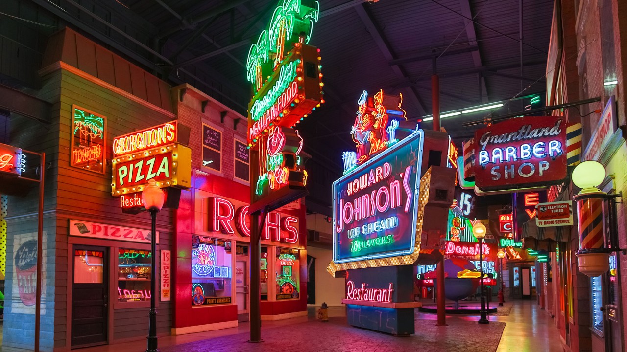 Piano alumna Brianna Matzke premieres TREMOR project at American Sign ...