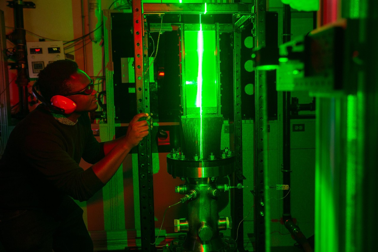 Aerospace engineers create novel system using lasers to measure air flow in nozzles | University ...