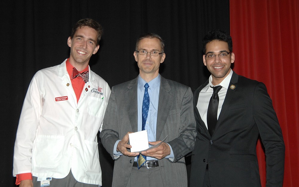 New Third-Year Med Students Mark Hospital Rotations with Ceremony ...